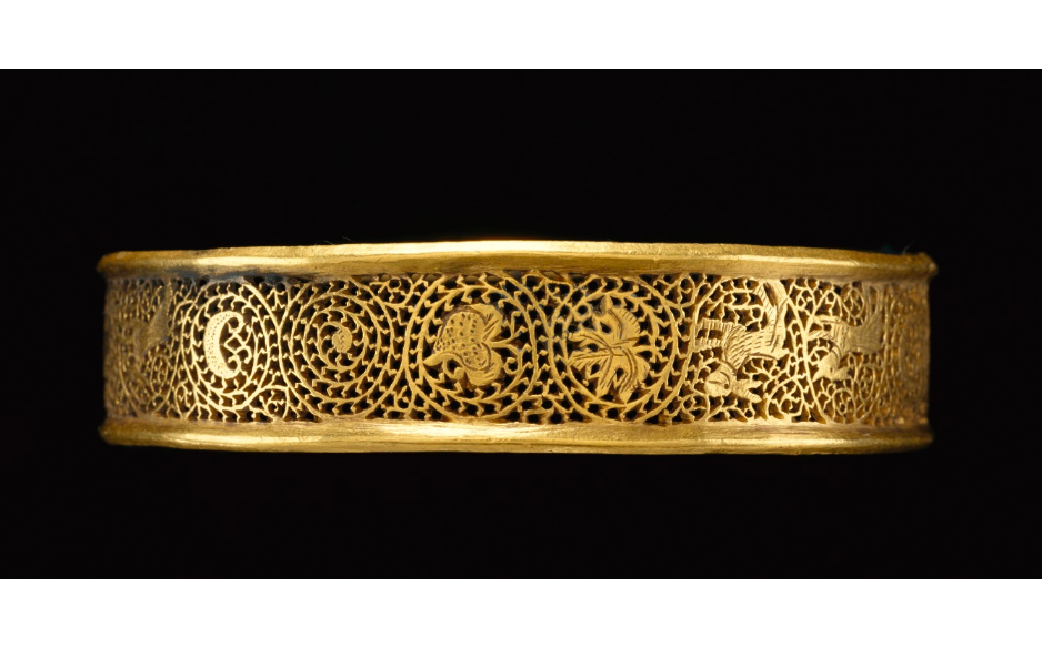 Roman bracelets, 4th century, from the Getty – Colors and Stones