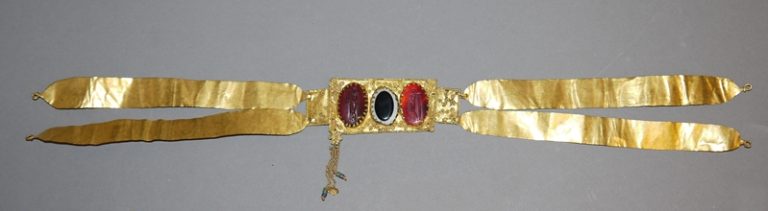 Hellenistic diadems in the form of a headband – an overview – Colors ...
