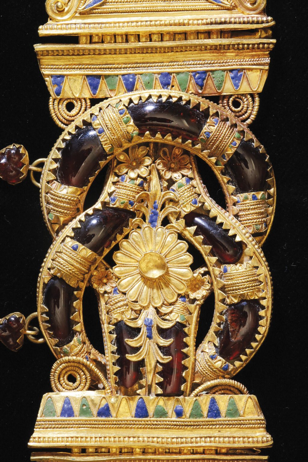 Hellenistic diadems in the form of a headband – an overview – Colors ...