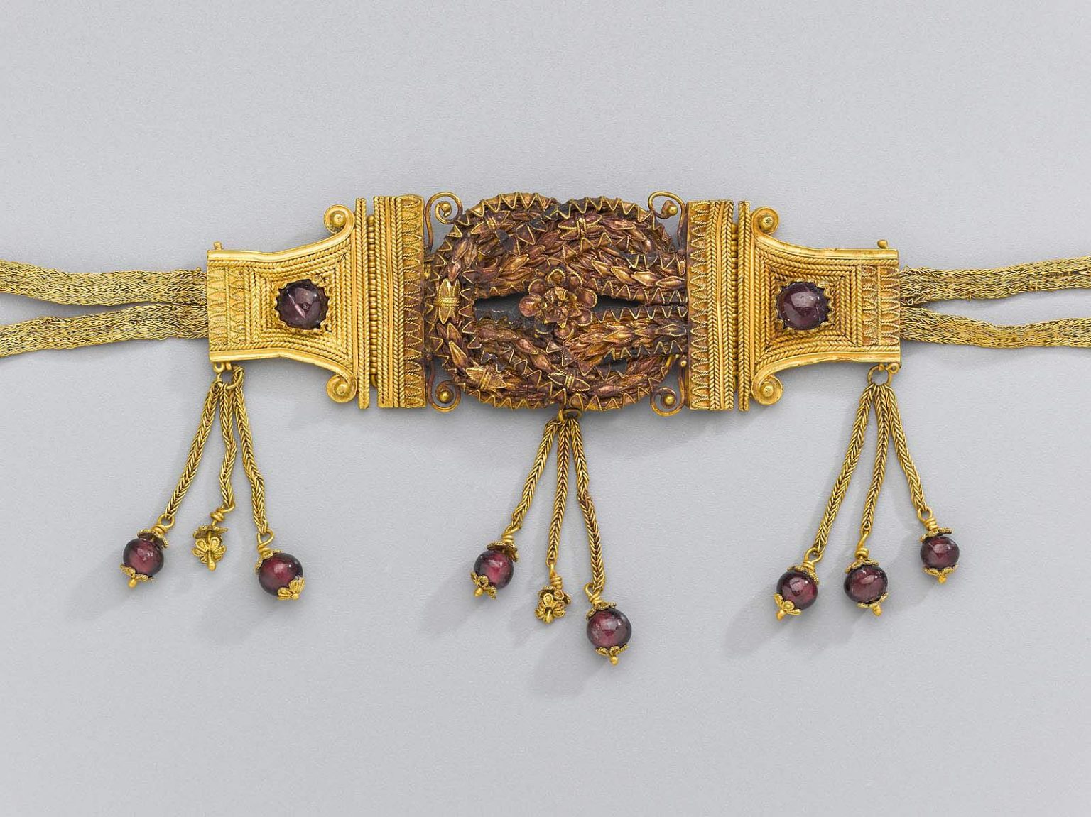 Hellenistic diadems in the form of a headband – an overview – Colors ...