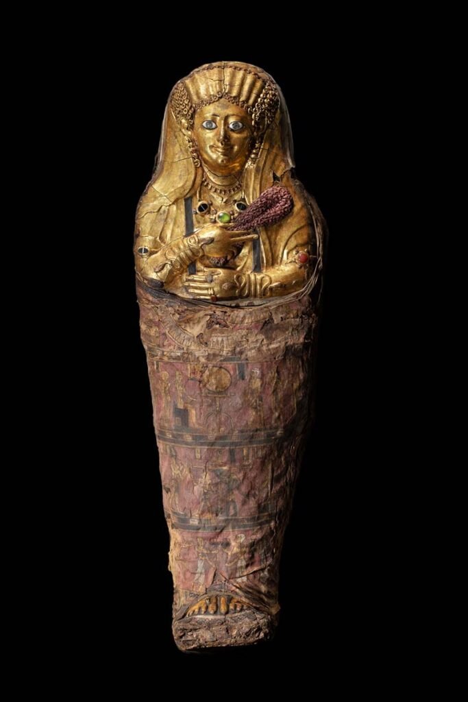Golden mummies from Egypt with 3D jewelry – Colors and Stones